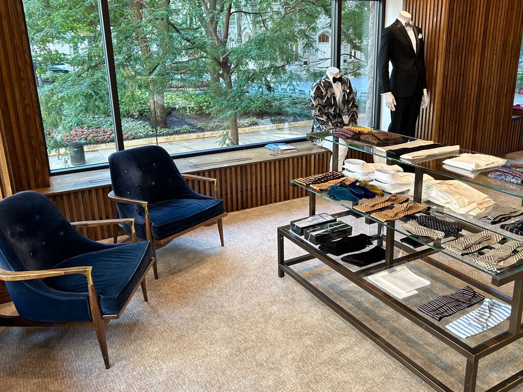 Paul Stuart at Chicago North Michigan Avenue - Paul Stuart